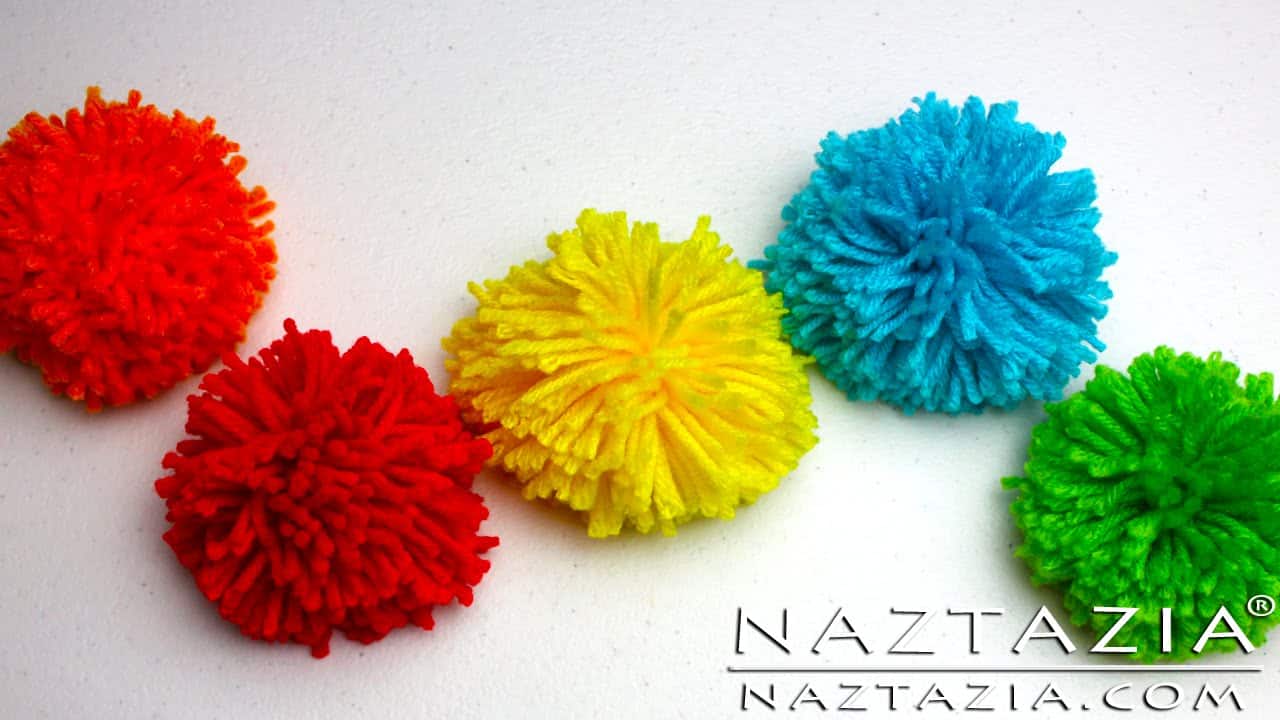 How to Make a Pom Pom - Naztazia